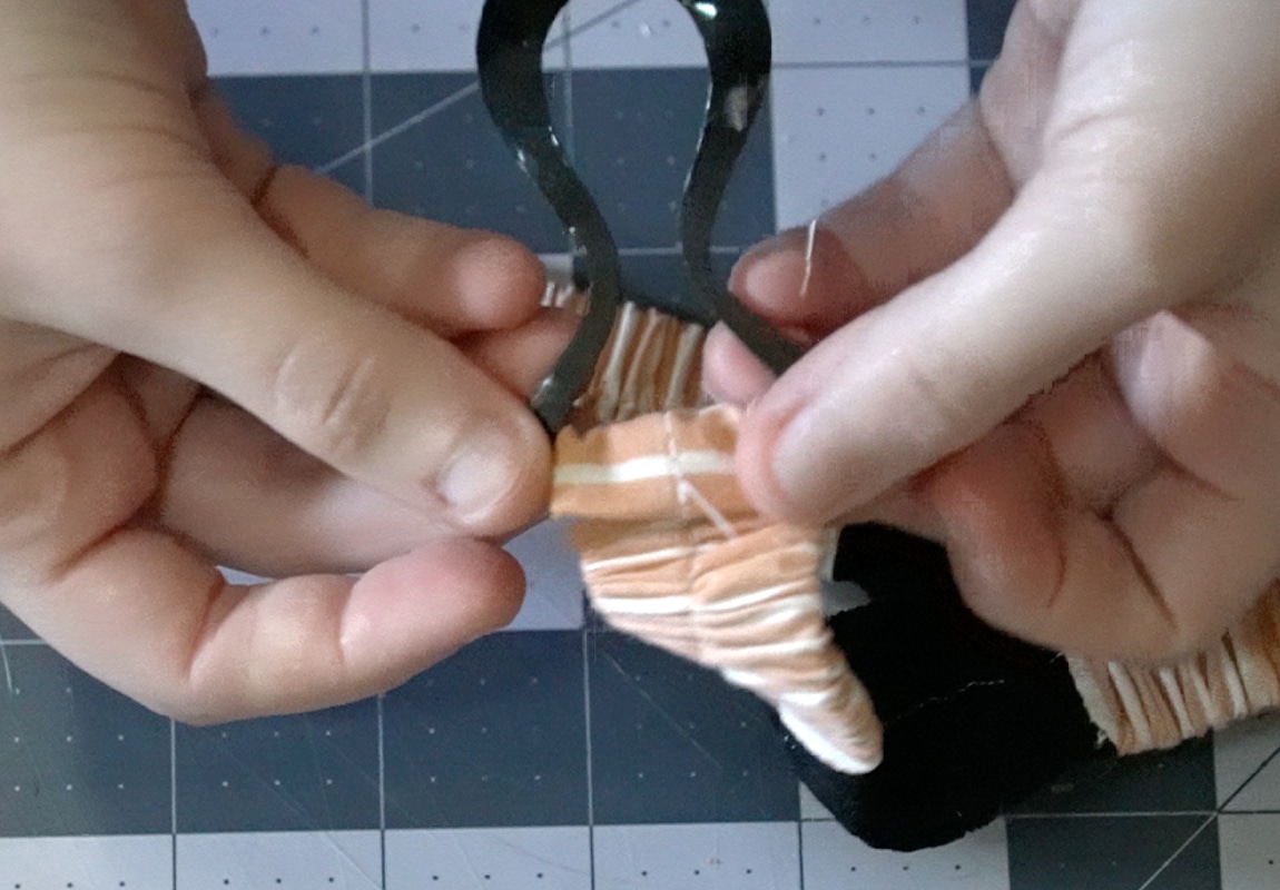 Tutorial: How to Make an Easy Elastic Belt with Scraps - Fabricated Closet