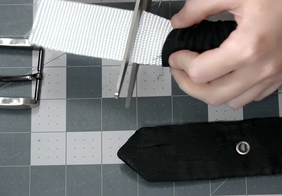 Tutorial: How to Make a Fabric Buckle Belt with Scraps - Fabricated Closet