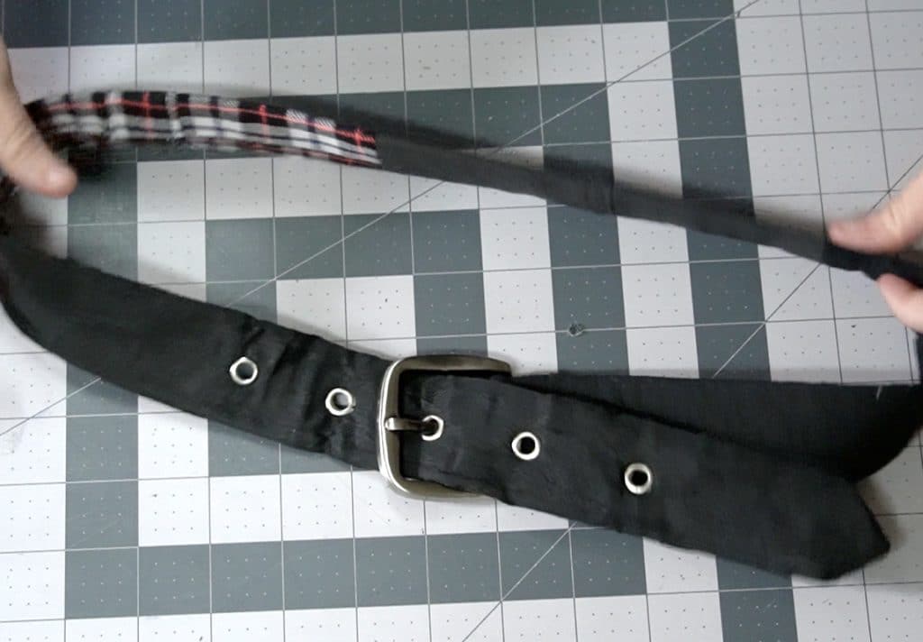 Tutorial: How to Make a Fabric Buckle Belt with Scraps - Fabricated Closet
