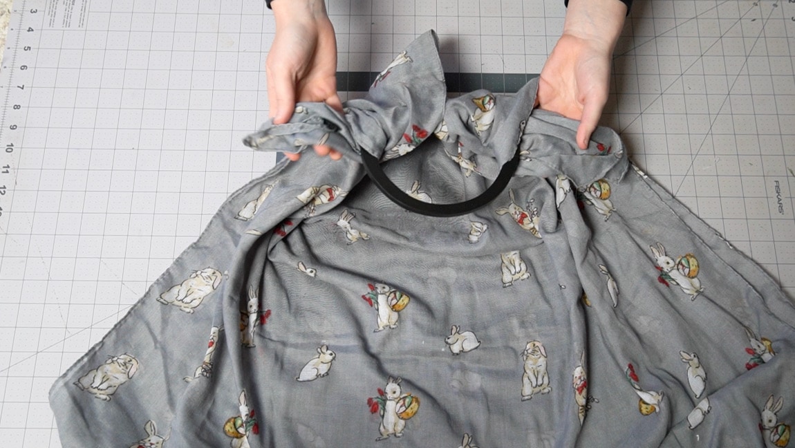 Tutorial: How to Make a No-SEW Handkerchief Purse - Fabricated Closet