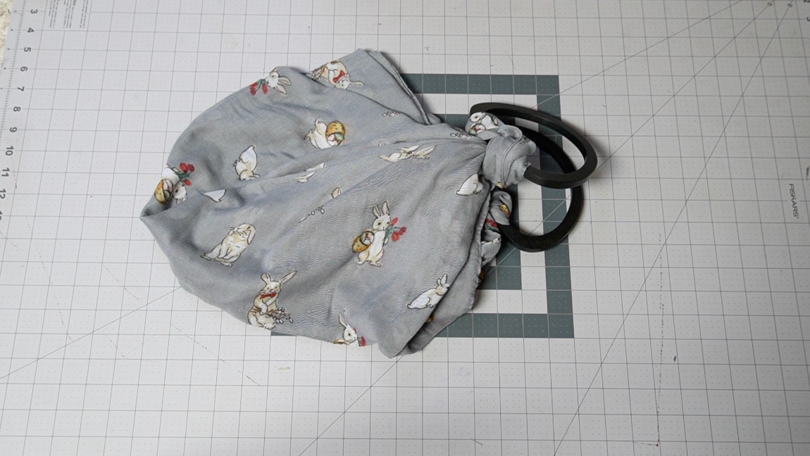 Tutorial: How to Make a No-SEW Handkerchief Purse - Fabricated Closet