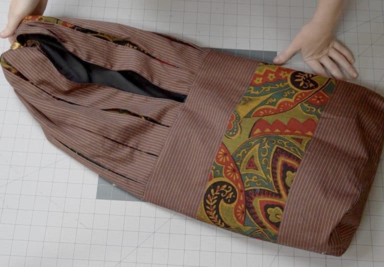 Tutorial: Easy DIY Tote Purse With Fabric Remnants - Fabricated Closet