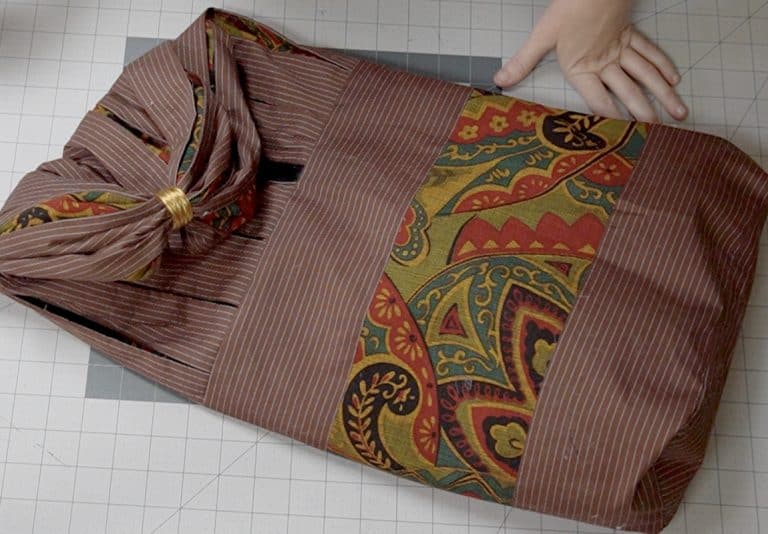 Tutorial: Easy DIY Tote Purse With Fabric Remnants - Fabricated Closet