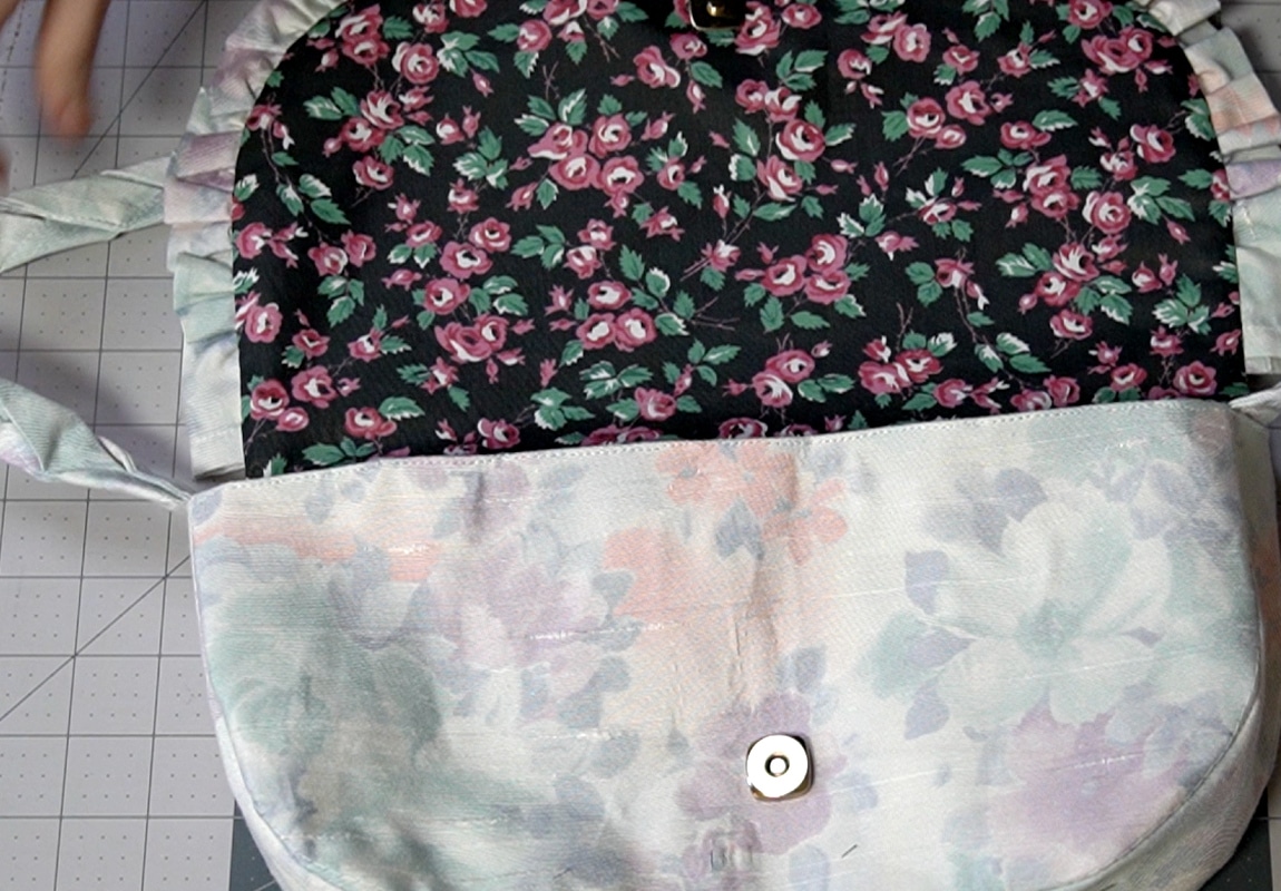 Tutorial: How to Make a Clutch Purse WITHOUT a Zipper - Fabricated Closet