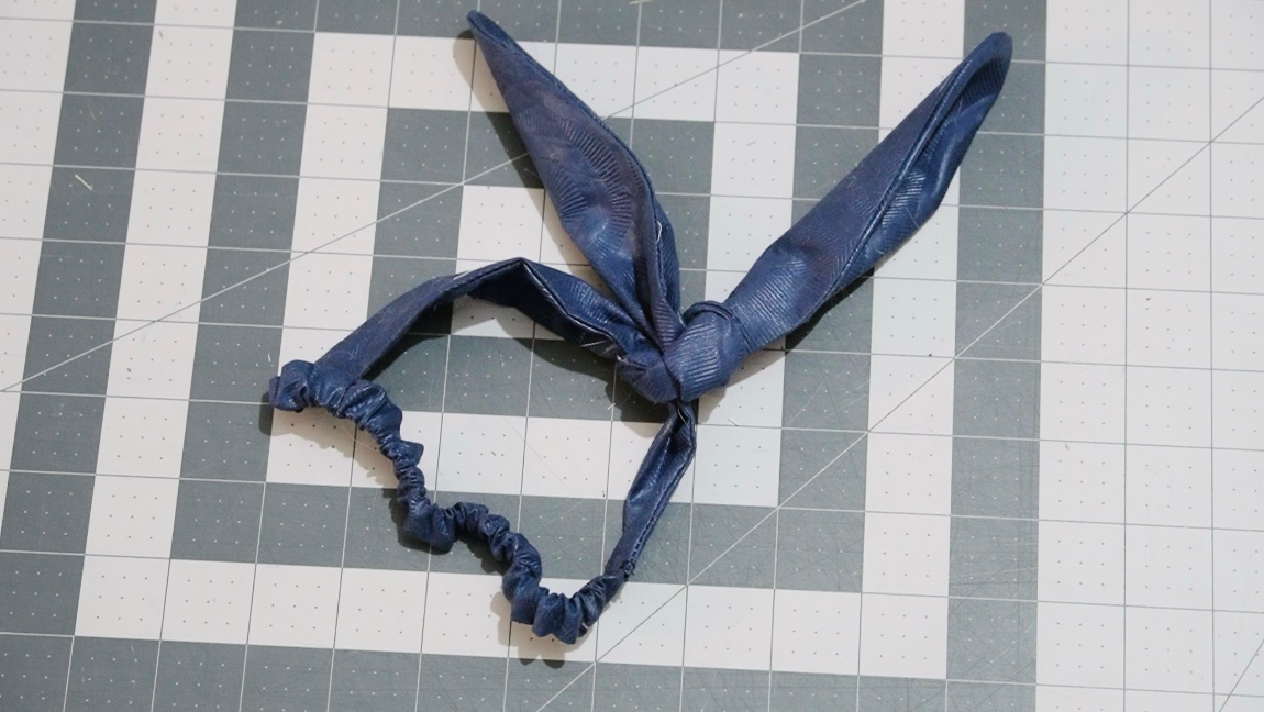 Tutorial: How to Make a Headband With Bunny Ears - Fabricated Closet
