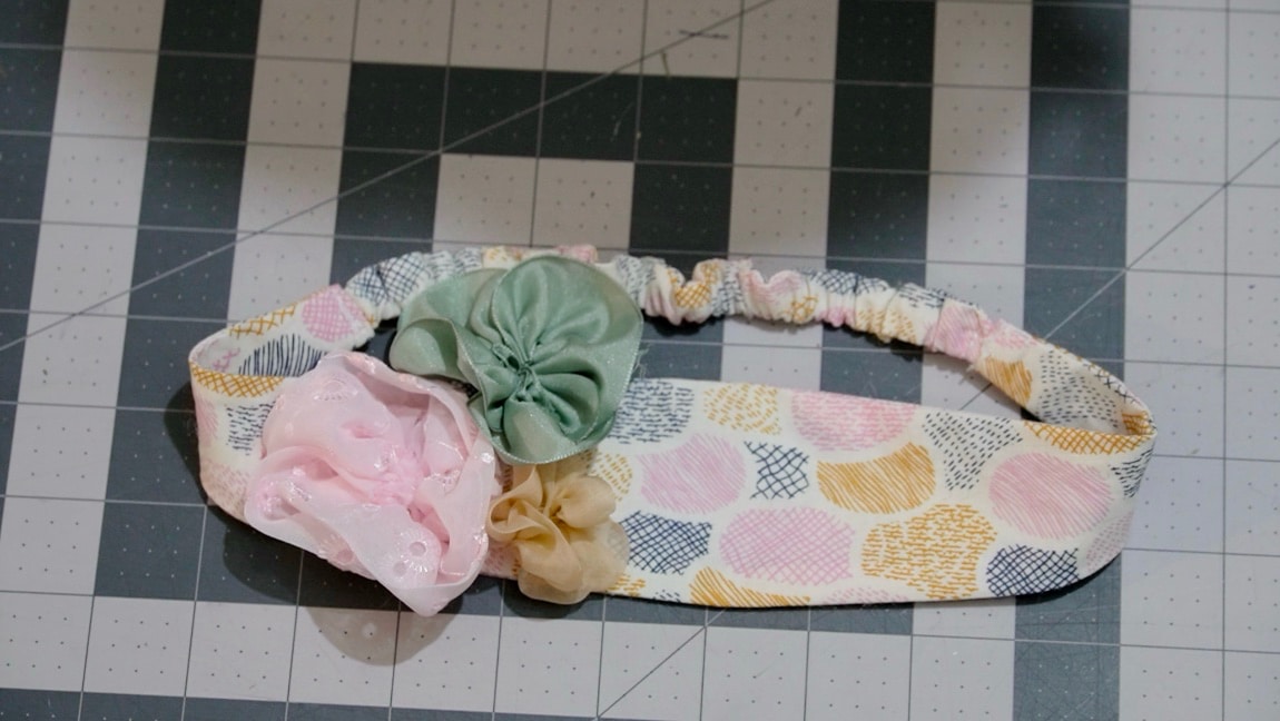 Tutorial: How to Make a Cute Flower Headband - Fabricated Closet