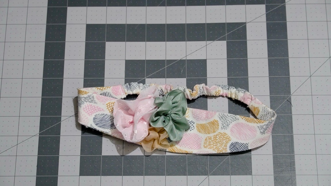 Tutorial: How to Make a Cute Flower Headband - Fabricated Closet
