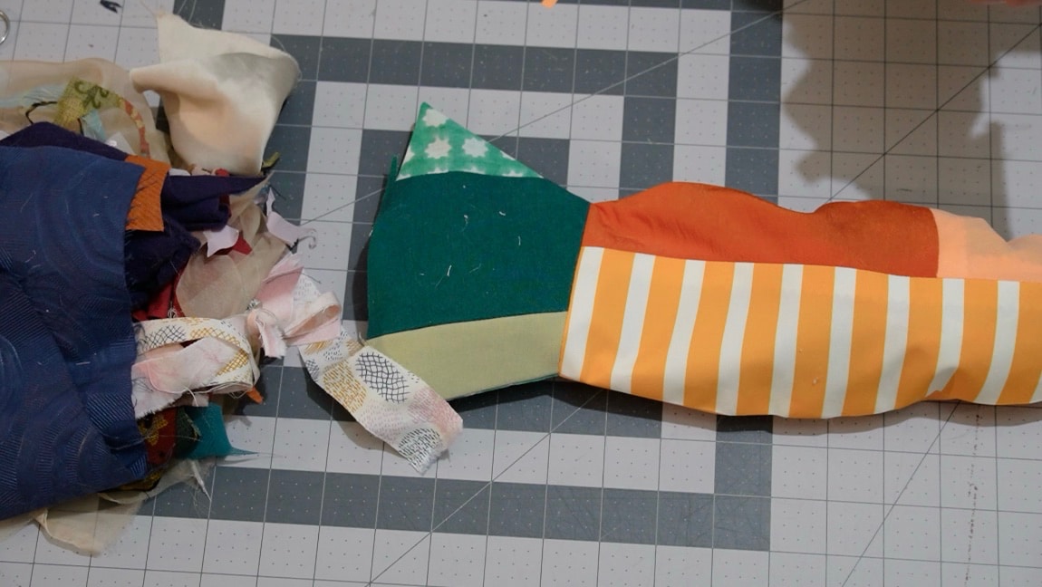 Tutorial: How to Make a Carrot Pillow with Fabric Scraps - Fabricated ...