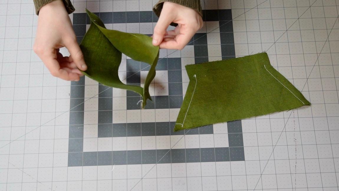 Tutorial: Easy Carrot Drawstring Pouch - Fabricated Closet