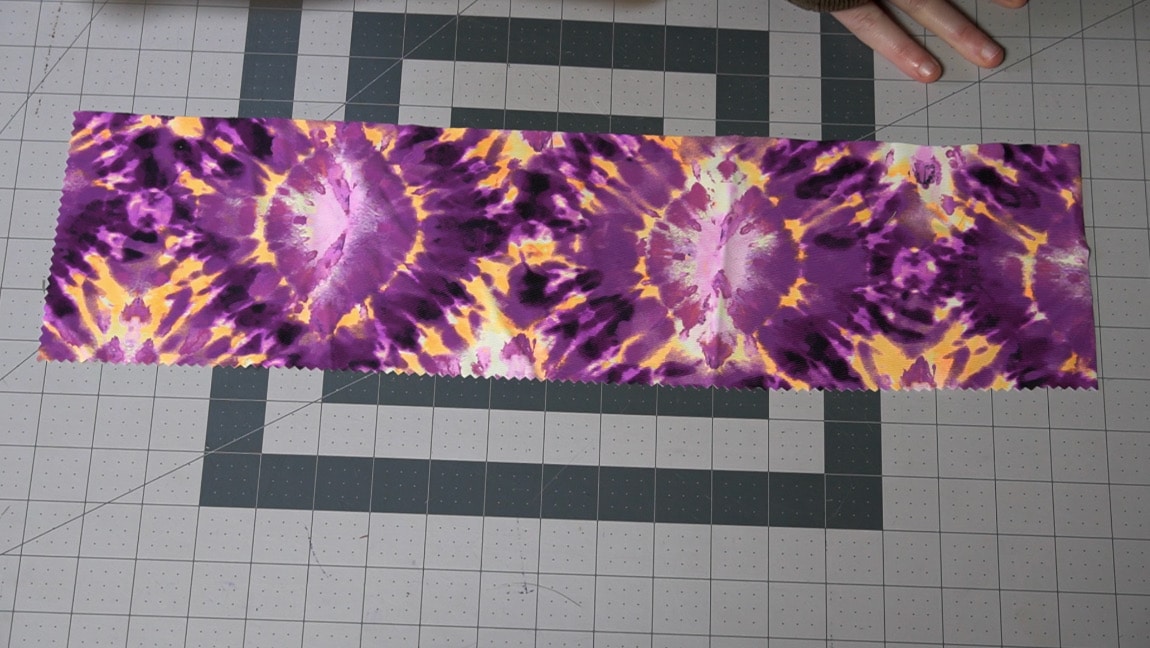Tutorial: The Simplest Scrunchie - Fabricated Closet