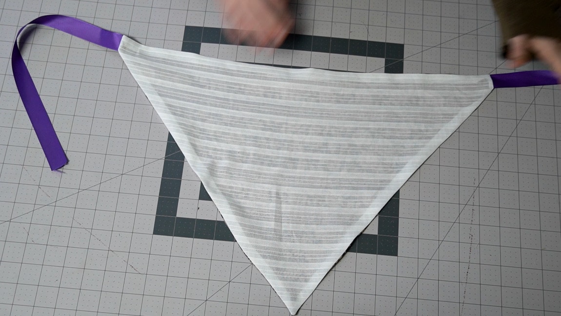 Tutorial: How to Make a Basic Bandana Headband - Fabricated Closet