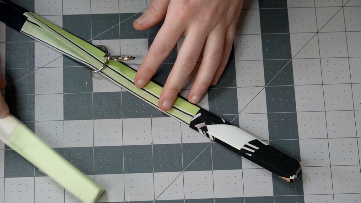 Tutorial: How to Make a Lanyard with Fabric Scraps - Fabricated Closet