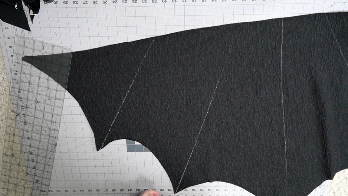 Tutorial: Bat Wings Cape for Halloween - Fabricated Closet