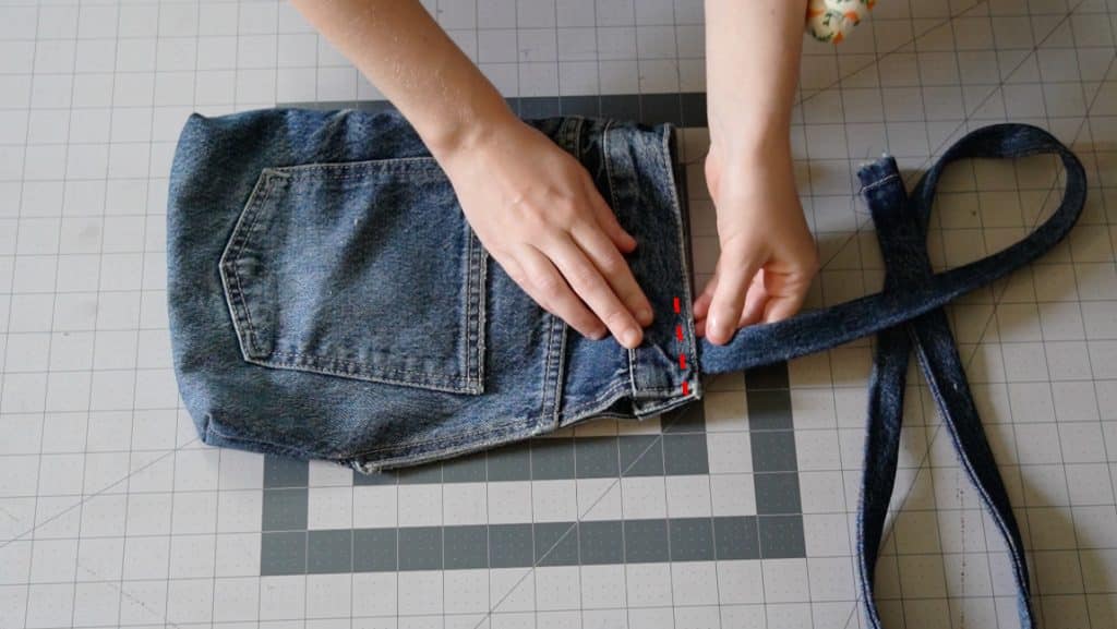Tutorial: Upcycled Denim Jeans Crossbody Purse - Fabricated Closet